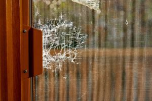 15 Common Home Repairs You Can Fix Without a Handyman – Decluttering Mom