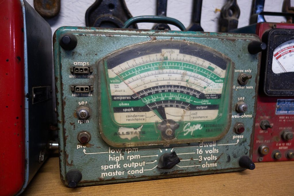 15 Old Tools That Are Actually Dangerous Now – Decluttering Mom