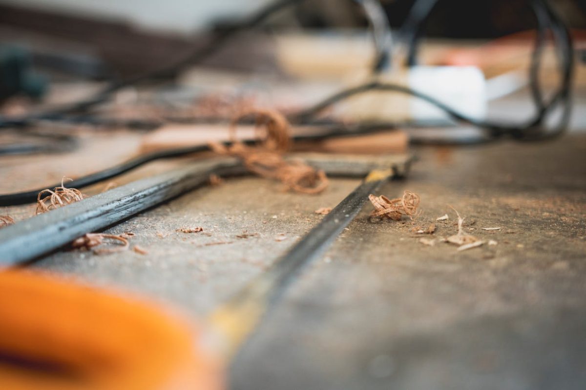 15 Old Tools That Are Actually Dangerous Now – Decluttering Mom
