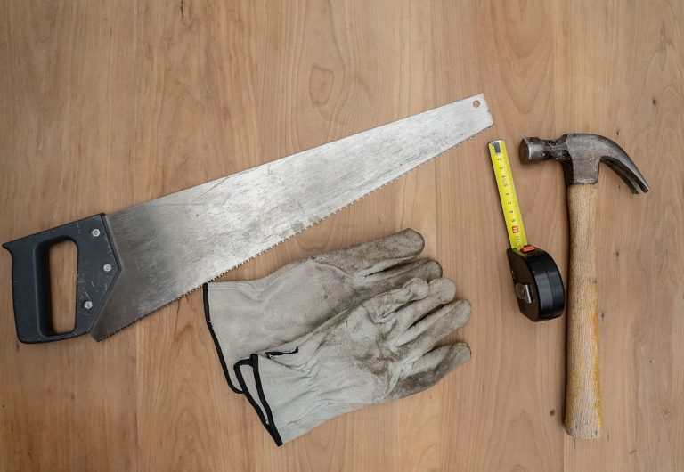 15 Old Tools That Are Actually Dangerous Now – Decluttering Mom