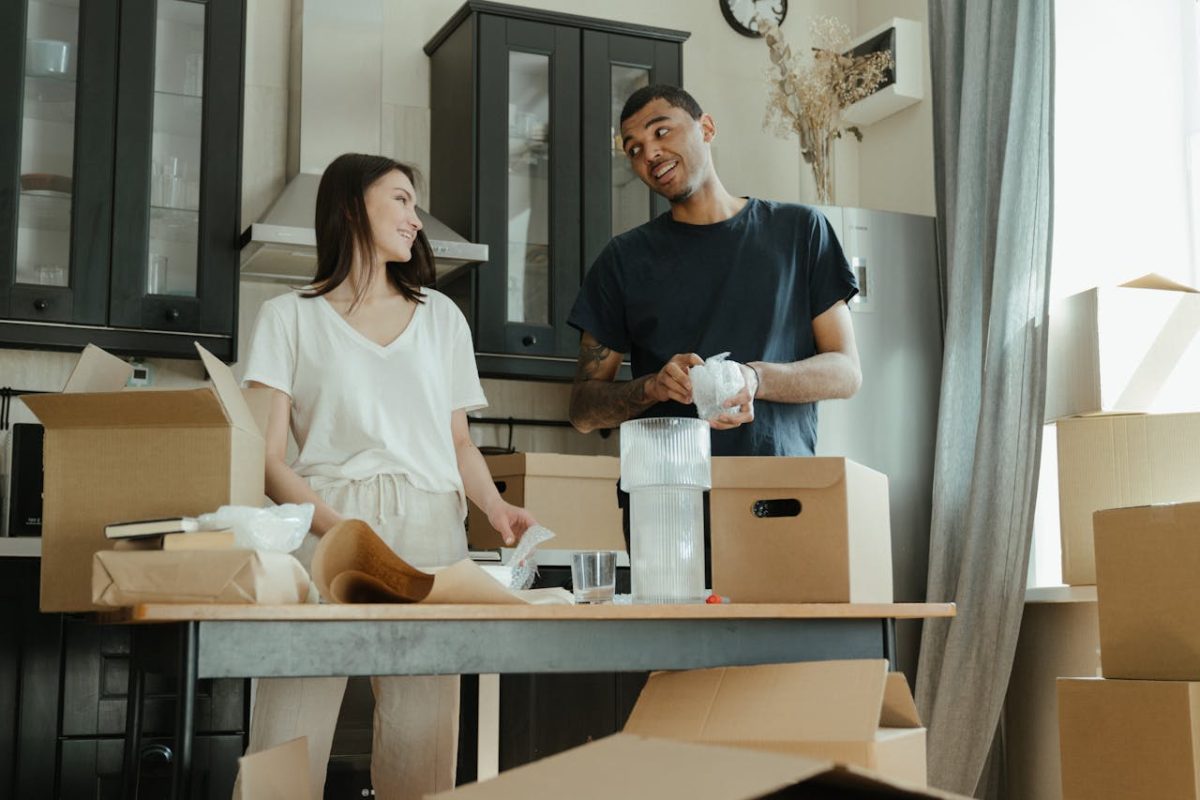 10 Ways to Gently Help a Loved One Stop Hoarding – Decluttering Mom