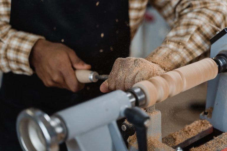 15 Old Tools That Are Actually Dangerous Now – Decluttering Mom