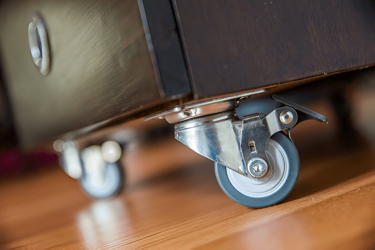 15 Ways to Give New Life to Old Furniture – Decluttering Mom