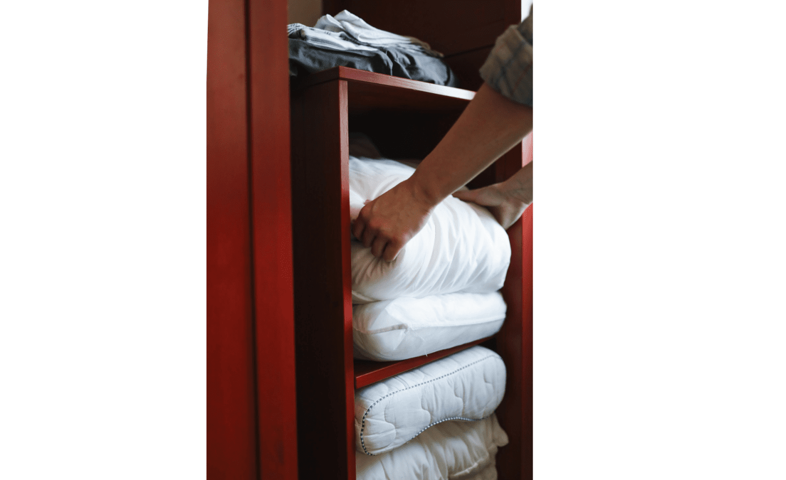 10 Ways to Organize Your Linen Closet Like a Pro – Decluttering Mom