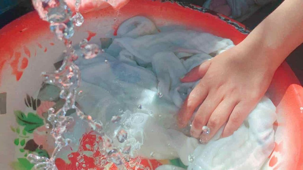 12 Laundry Hacks That End Clothing Pileups – Decluttering Mom