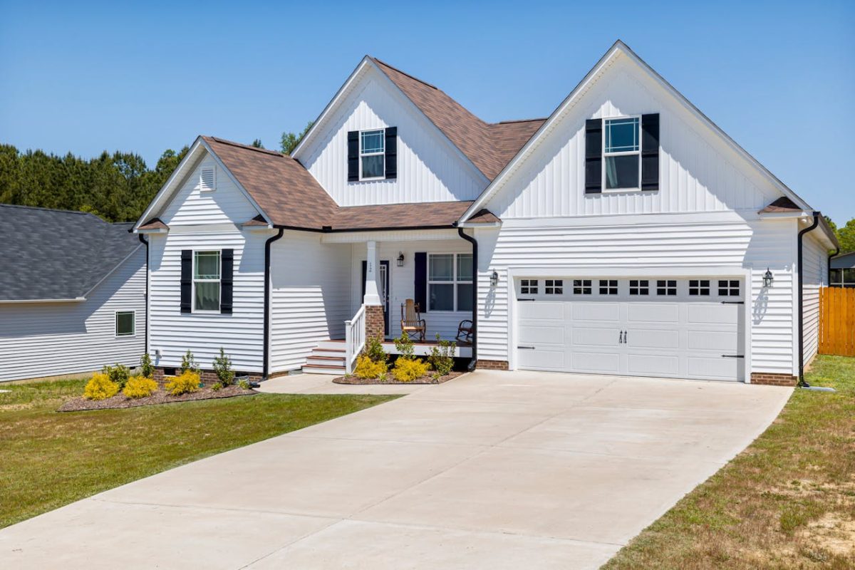 12 Unsecured Spots That Make Your House Vulnerable – Decluttering Mom