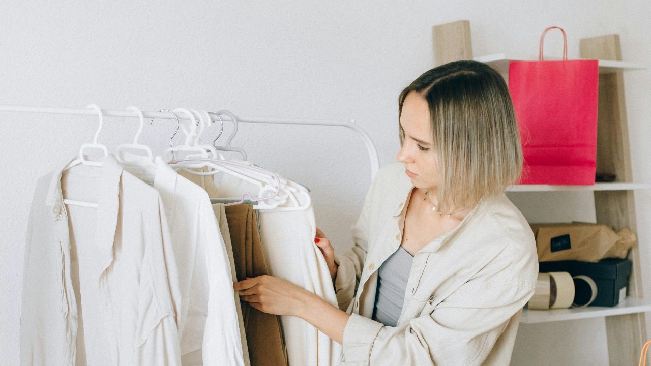 Old-fashioned customs Americans rarely practice now – Decluttering Mom