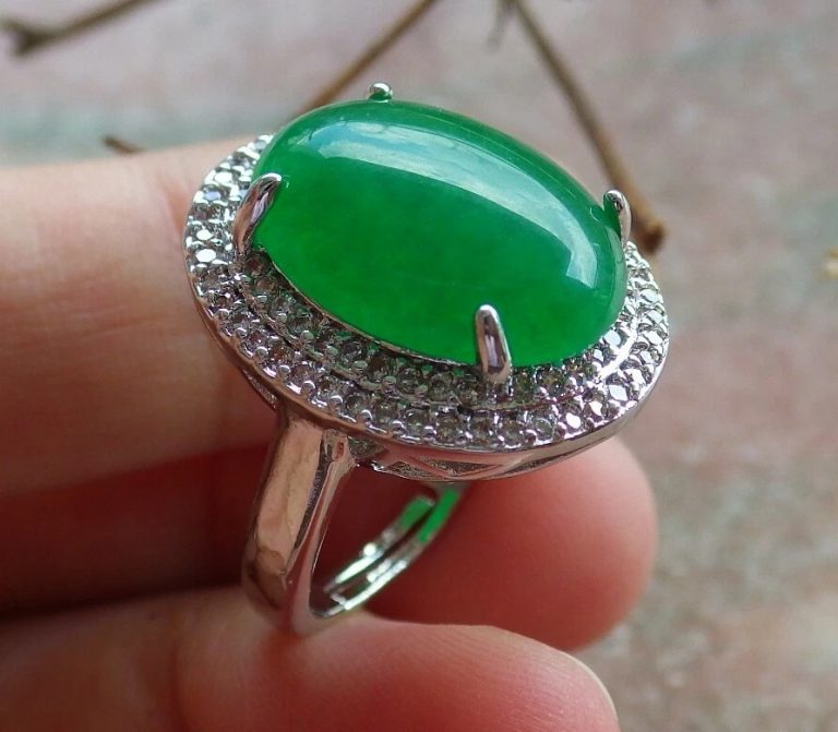11 Jadeite Pieces That Are Hot With Collectors – Decluttering Mom