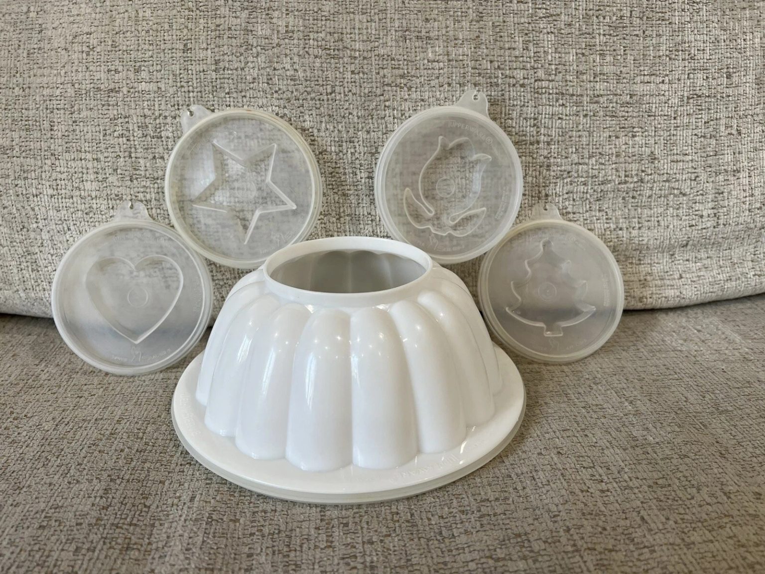 15 Vintage Tupperware Pieces Worth More Than You Think – Decluttering Mom