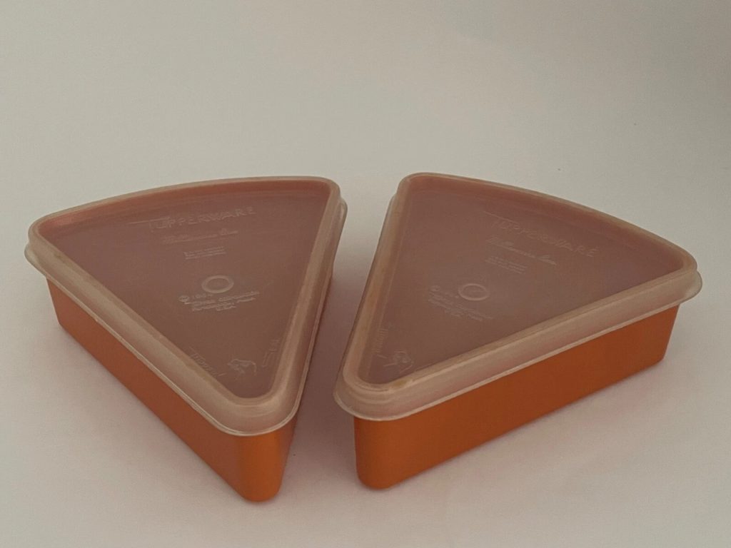 15 Vintage Tupperware Pieces Worth More Than You Think – Decluttering Mom