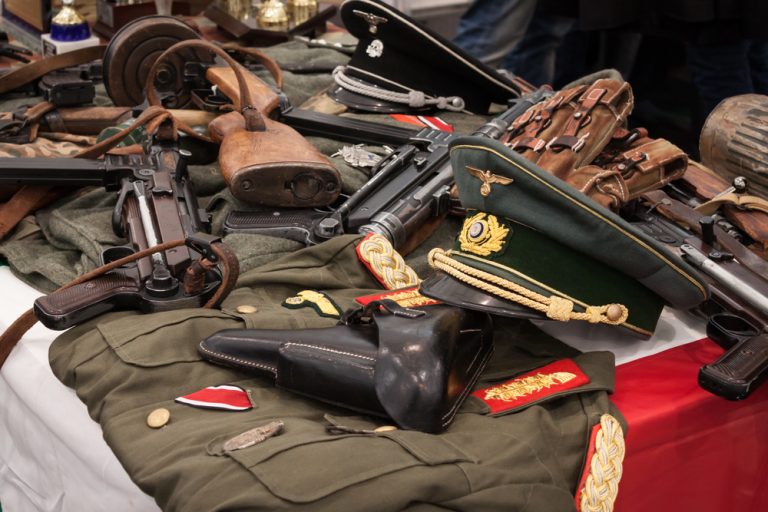 12 heirlooms families pass down for generations – Decluttering Mom