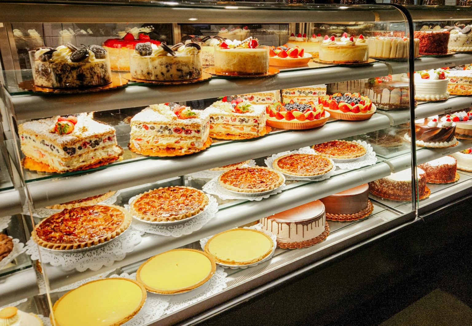 5 Family Chains Where the Desserts Feel Upscale – Decluttering Mom